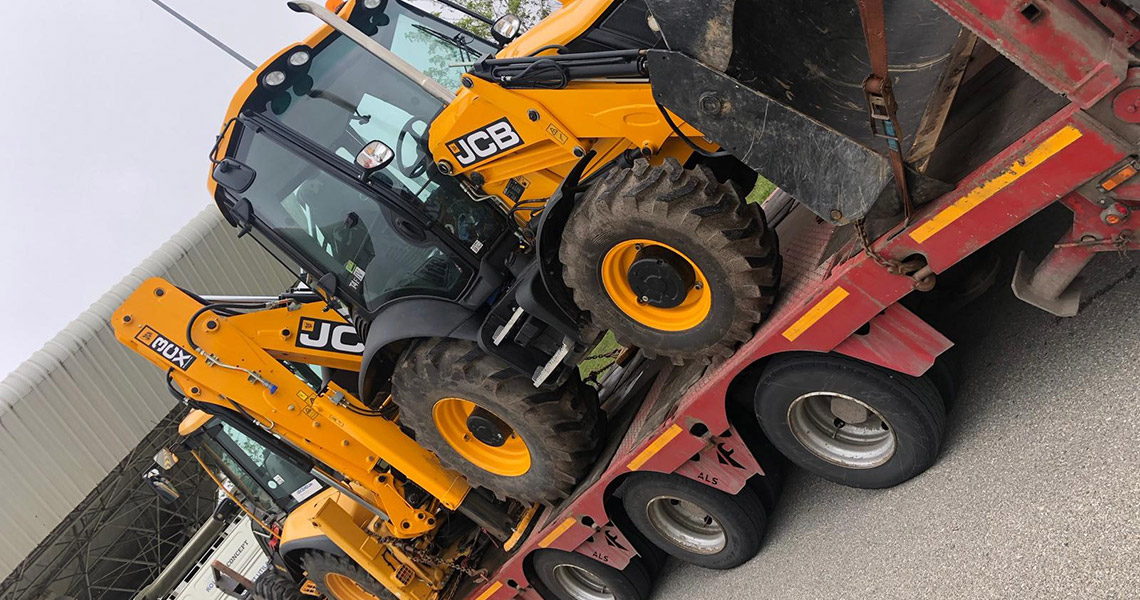 Servicii de transport utilaje | SC LAUR CONSTRUCT SRL