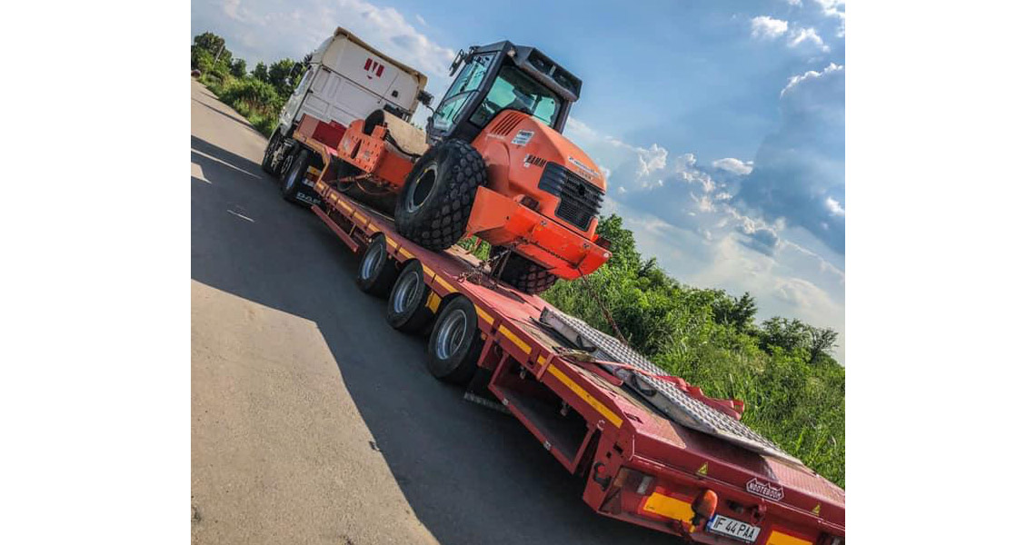Servicii de transport utilaje | SC LAUR CONSTRUCT SRL